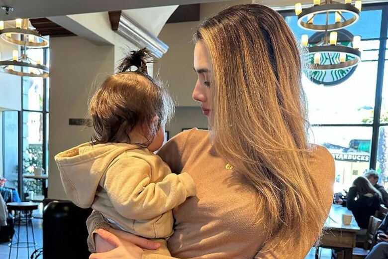 ジダンの義娘、ウェディングドレス姿で赤ちゃんに授乳する写真を公開。｜Culture｜madameFIGARO.jp（フィガロジャポン）