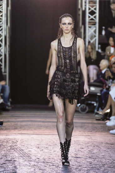 Julien Macdonald - 2016 Spring & Summer Collection | madame FIGARO.jp ...