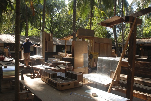 堪能したい「スタジオ・ムンバイ」の世界。 建築ギャラリーでの展覧会と「夏の家」｜デザイン・ジャーナル｜madameFIGARO.jp（フィガロジャポン）