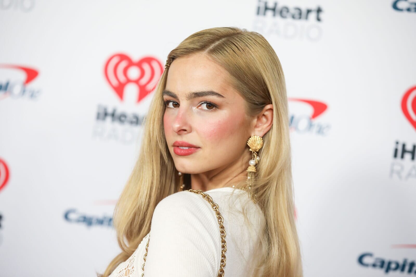 【写真】TikTokを制したZ世代のスター、アディソン・レイとは？｜Fashion｜madameFIGARO.jp（フィガロジャポン）